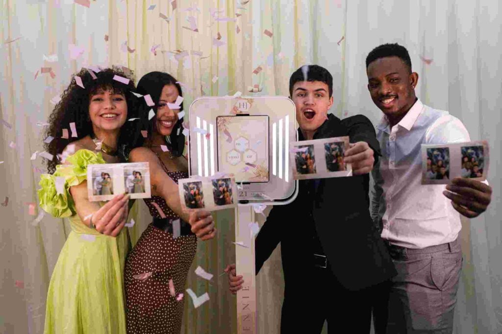 Photo Booth Machines | – LA Photo Party